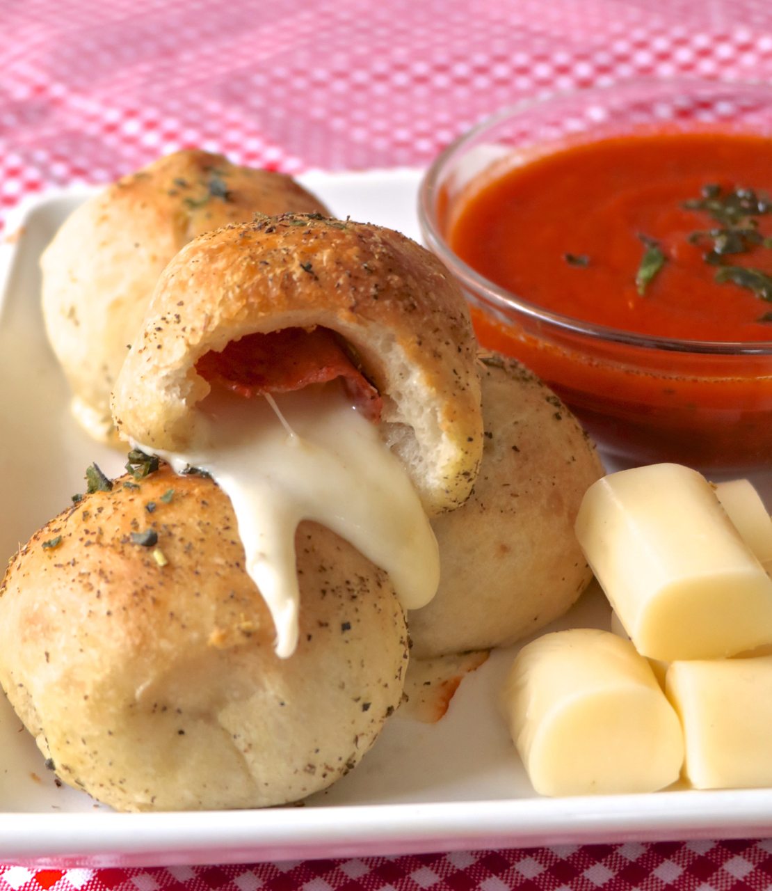 Cheesy Surprise-Me Pizza Bites - Divas Can Cook