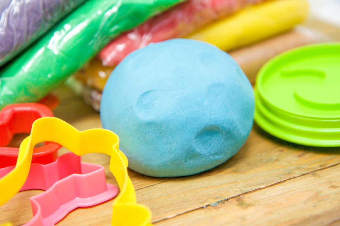 How To Make Homemade Playdough No Cook Small Batch how-to-make-homemade-playdough-no-cook-small-batch