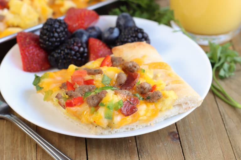 Ultimate Breakfast Pizza (The BEST, Loaded)
